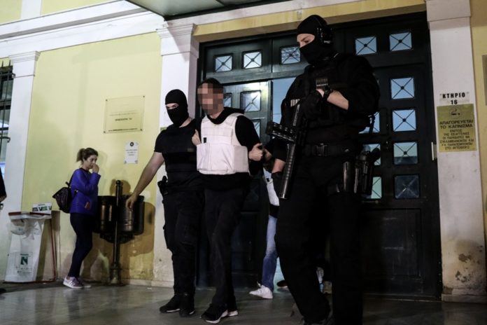 Χολαργός: Αυτοί είναι δράστες της οργάνωσης "ΕΠΑΝΑΣΤΑΤΙΚΗ ΑΥΤΟΑΜΥΝΑ ...